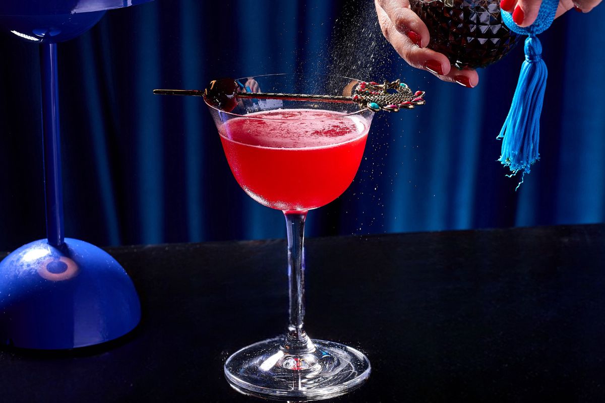 LIPS Cocktails & Theatre opens at Grand Hyatt Hong Kong