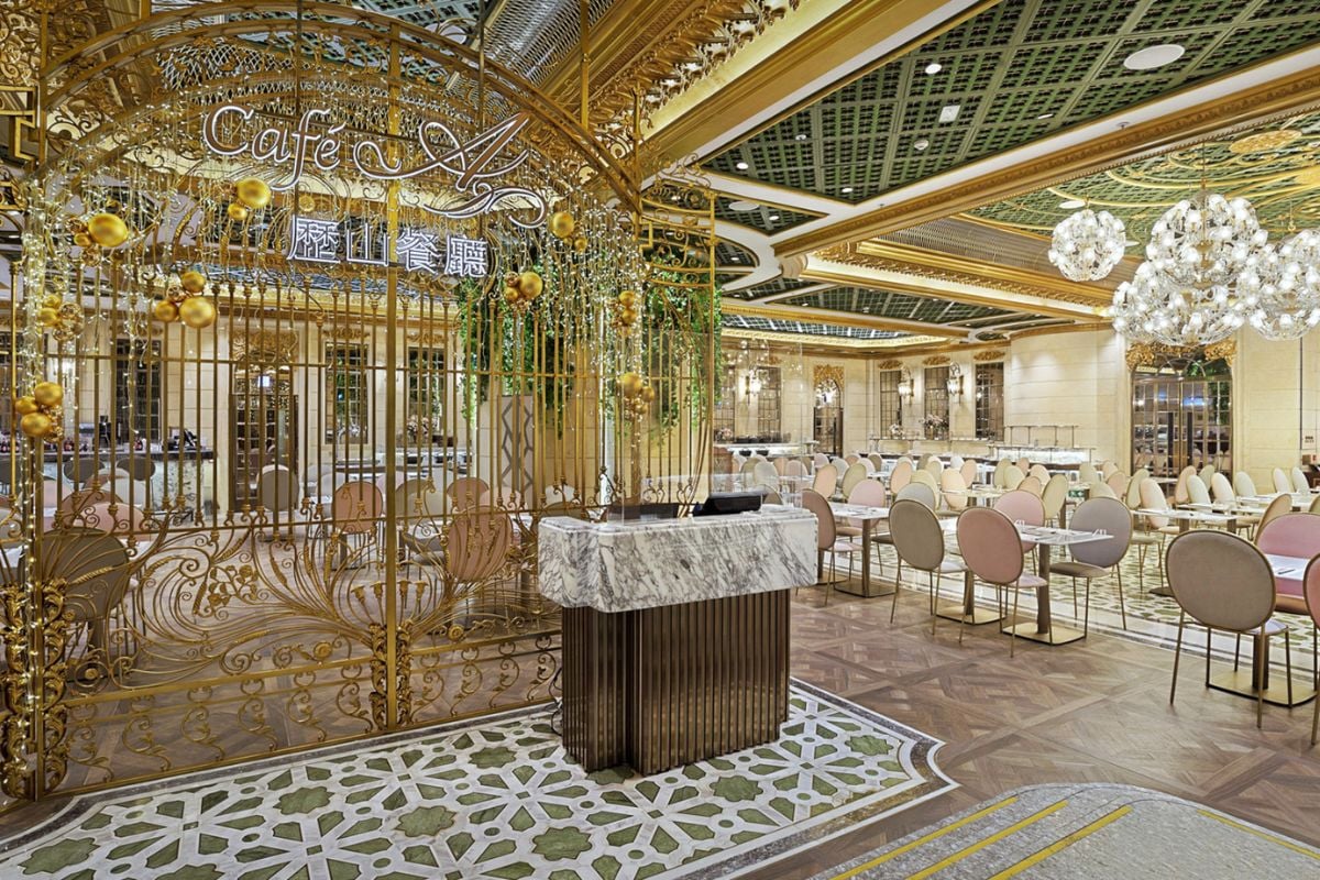 Café A is one of HK’s most affordable buffets at HKD160