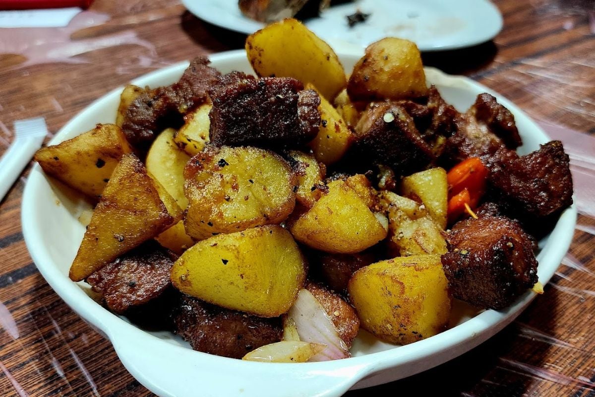 The 17 best dai pai dongs in Hong Kong for wok hei flavours