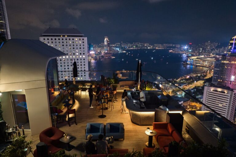 12 top rooftop bars in Hong Kong with perfect views