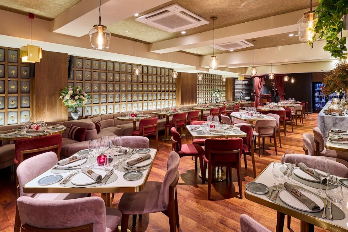 Bombay Dreams’ new free-flow late-night brunch on Fri., Sat.