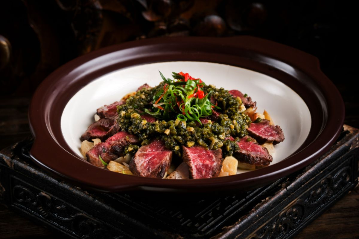 Hutong’s “Qian Jiao Bai Wei” menu showcases 5 chilli sauces